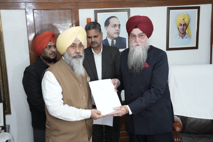 Punjab Vidhan Sabha Speaker administers oath to newly elected MLA Harmeet Singh Sandhu - PunjabENews