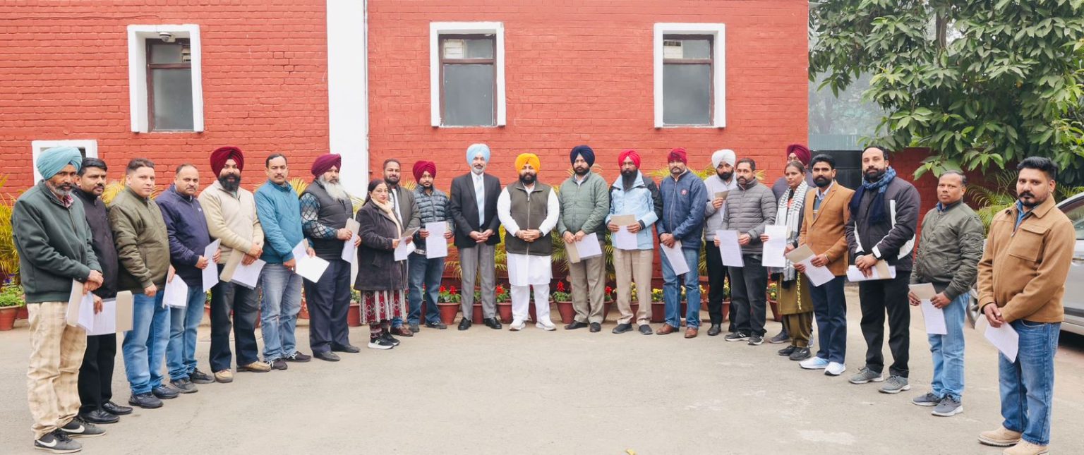 Harjot Singh Bains Hands Over Regularisation Certificates to 21 ...